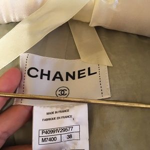 CHANEL | Dresses | Chanel 21 Runway Spring Suit 38 | Poshmark